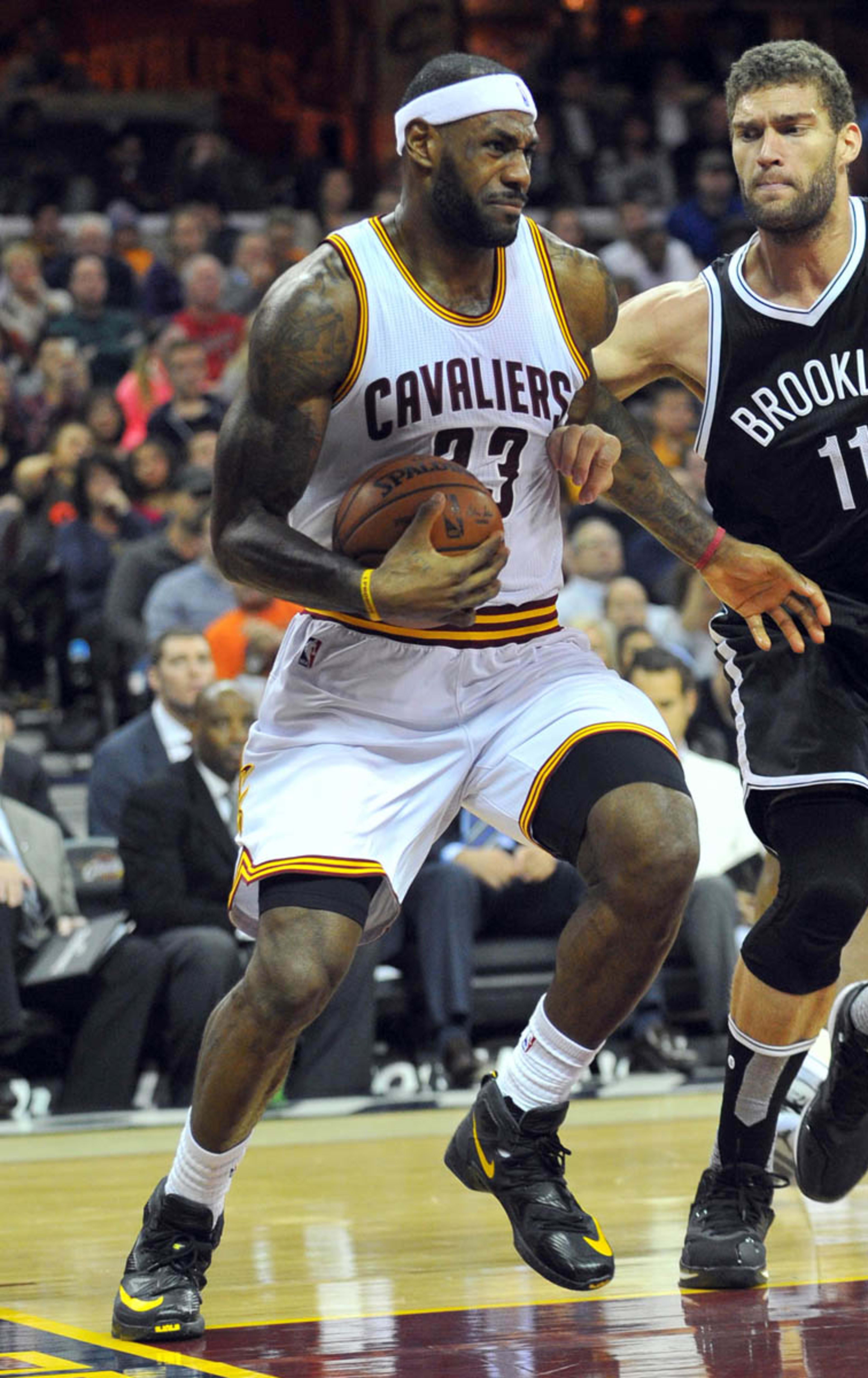#SoleWatch: LeBron James Hits Another Game-Winner in the Nike LeBron 13