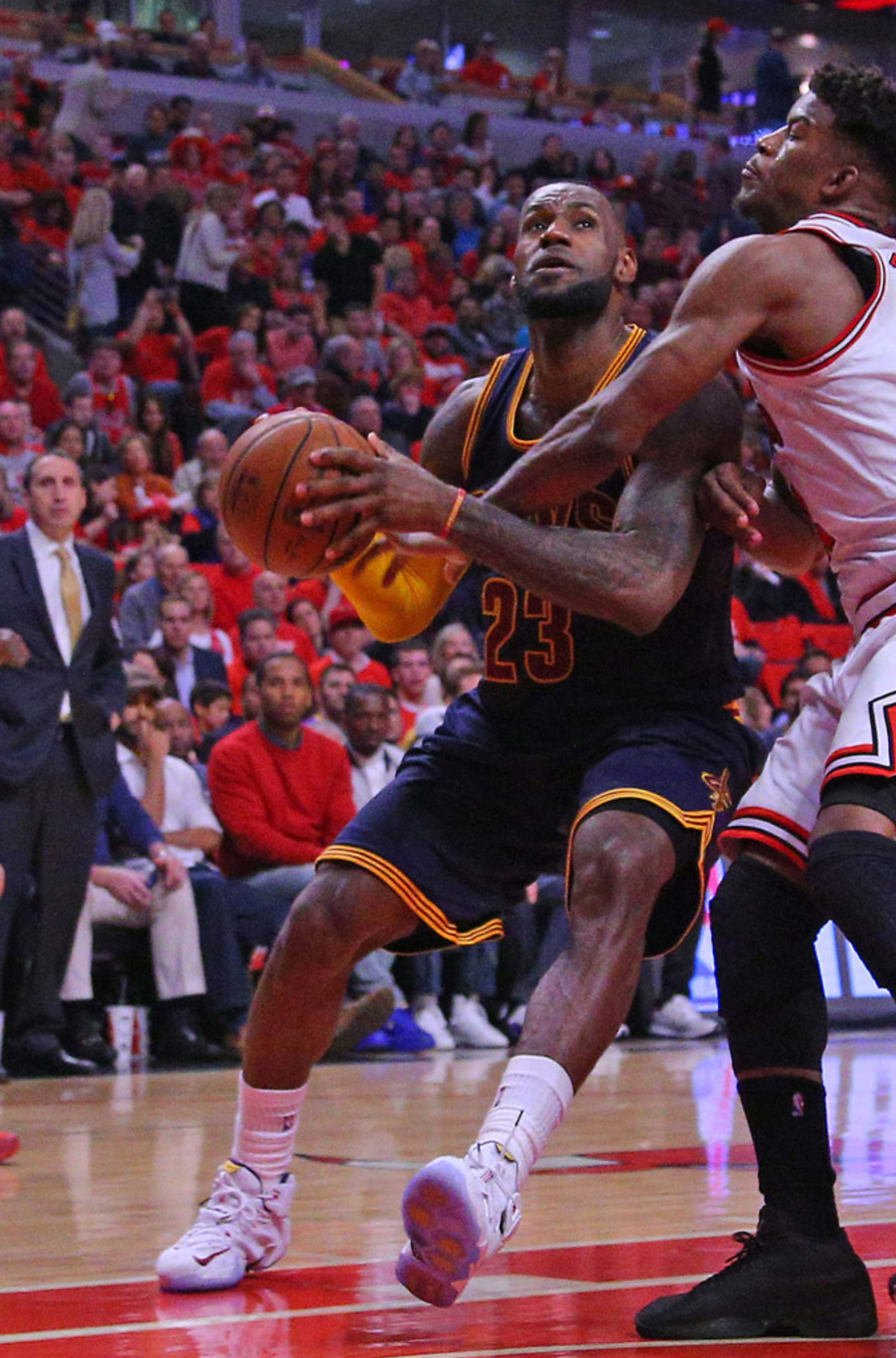 #SoleWatch: LeBron James Hits the Game Winner in a Nike LeBron 12 PE