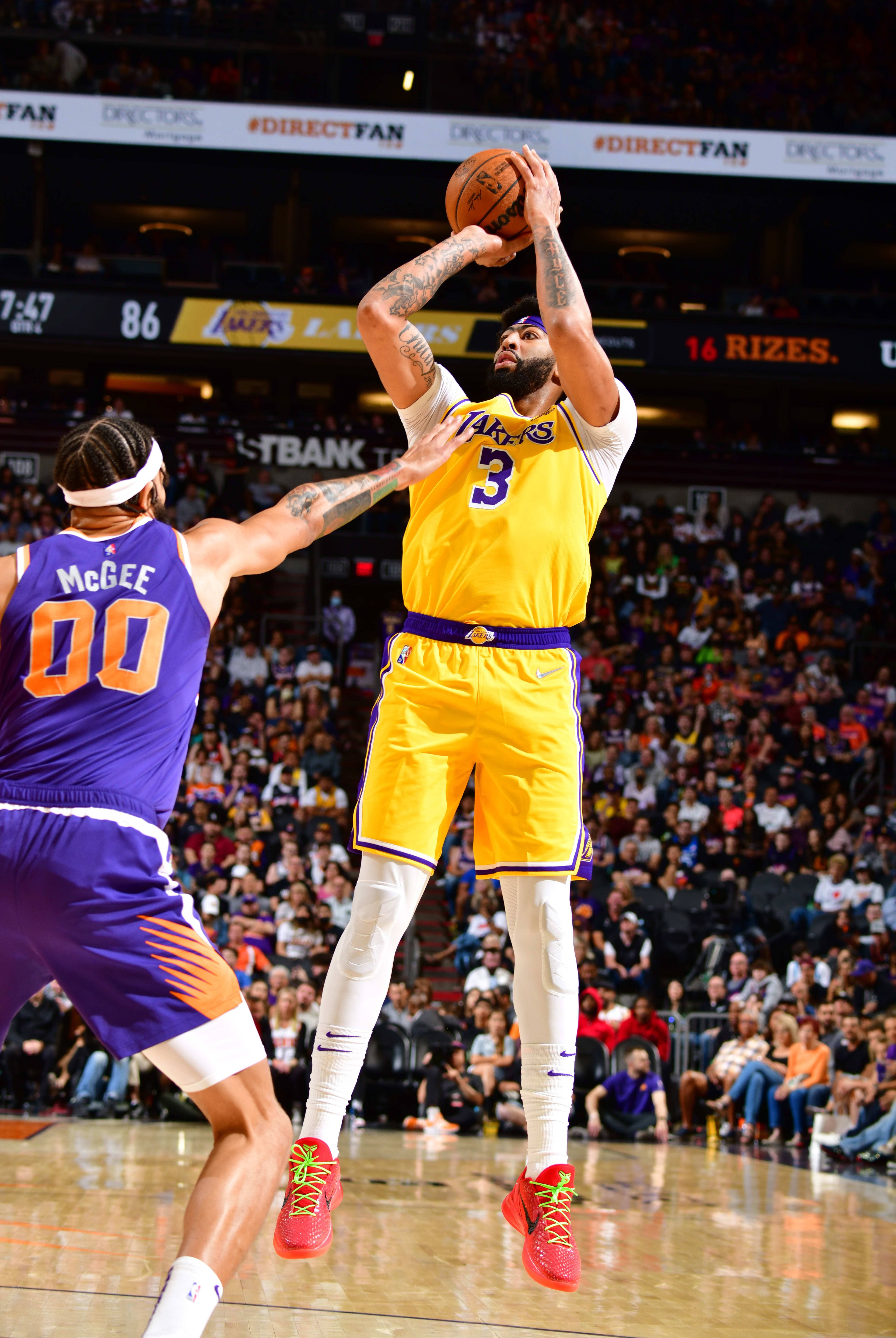 Here's How to Buy the 'Reverse Grinch' Nike Kobe 6