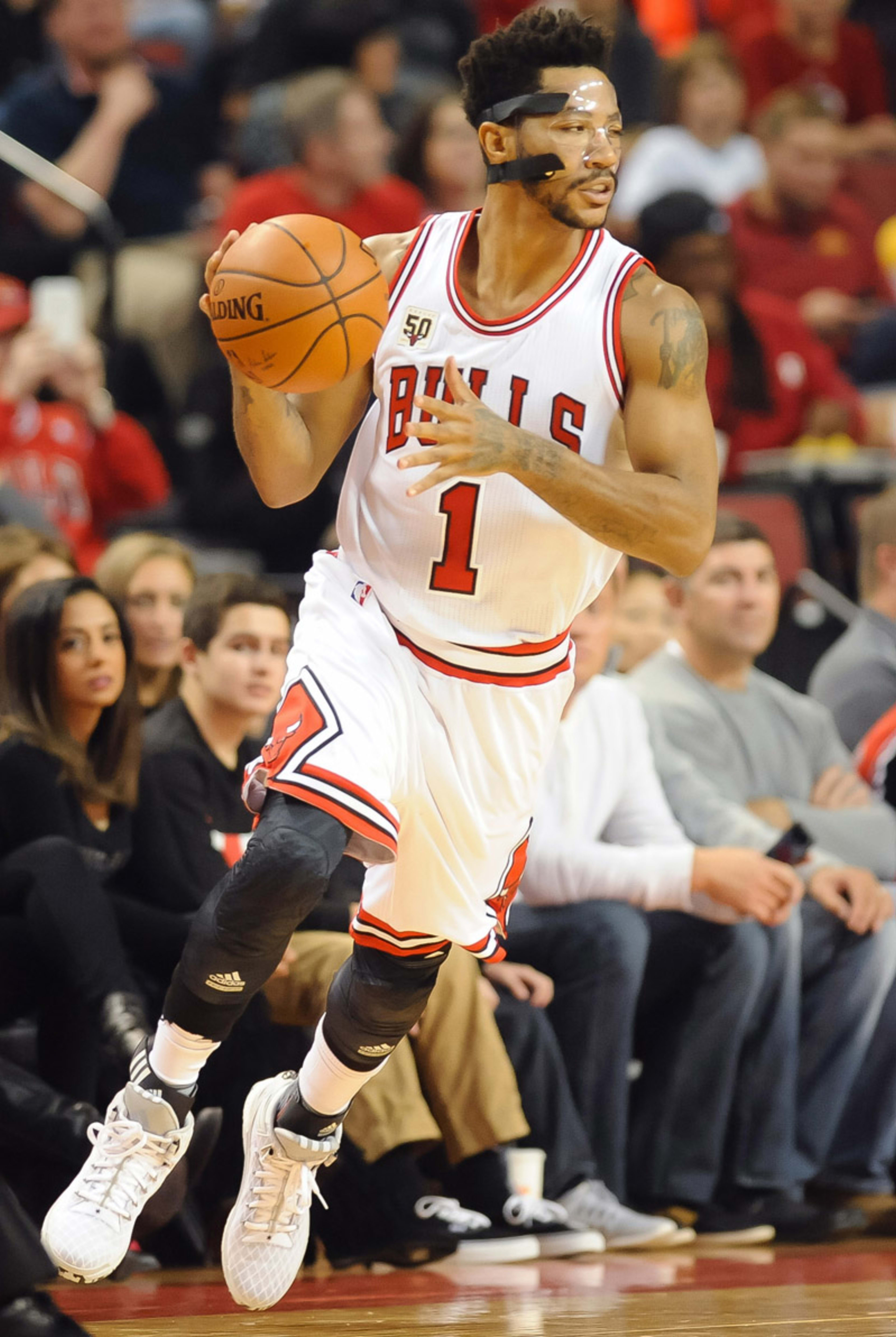 #SoleWatch: Masked Derrick Rose Returns in the adidas D Rose 6