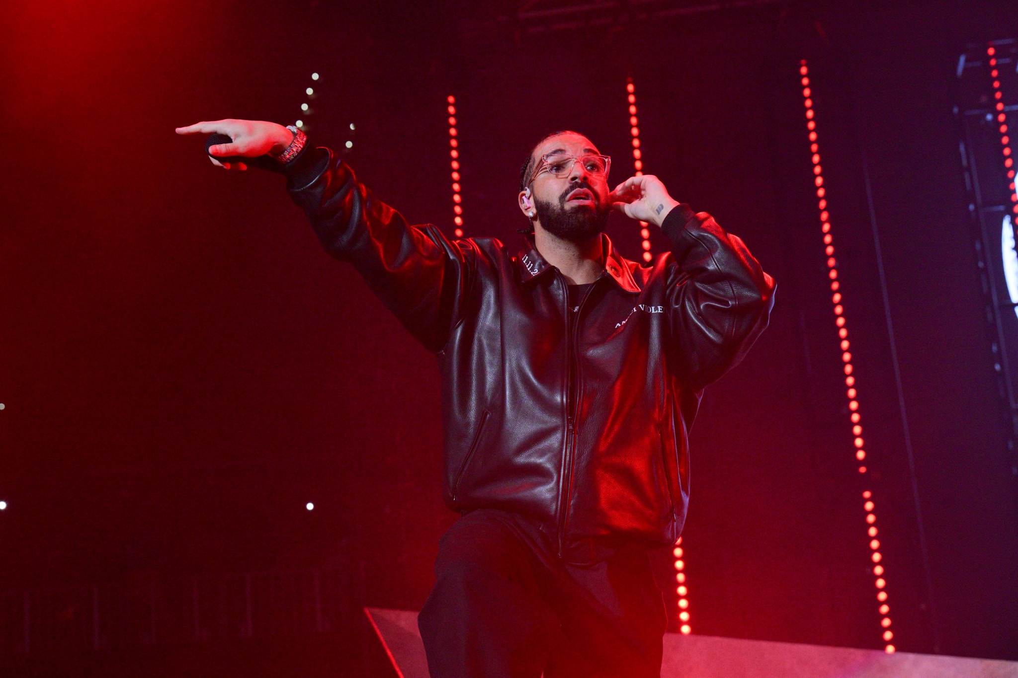 What We Learned From Drake’s 100 Gigs Archive Dump