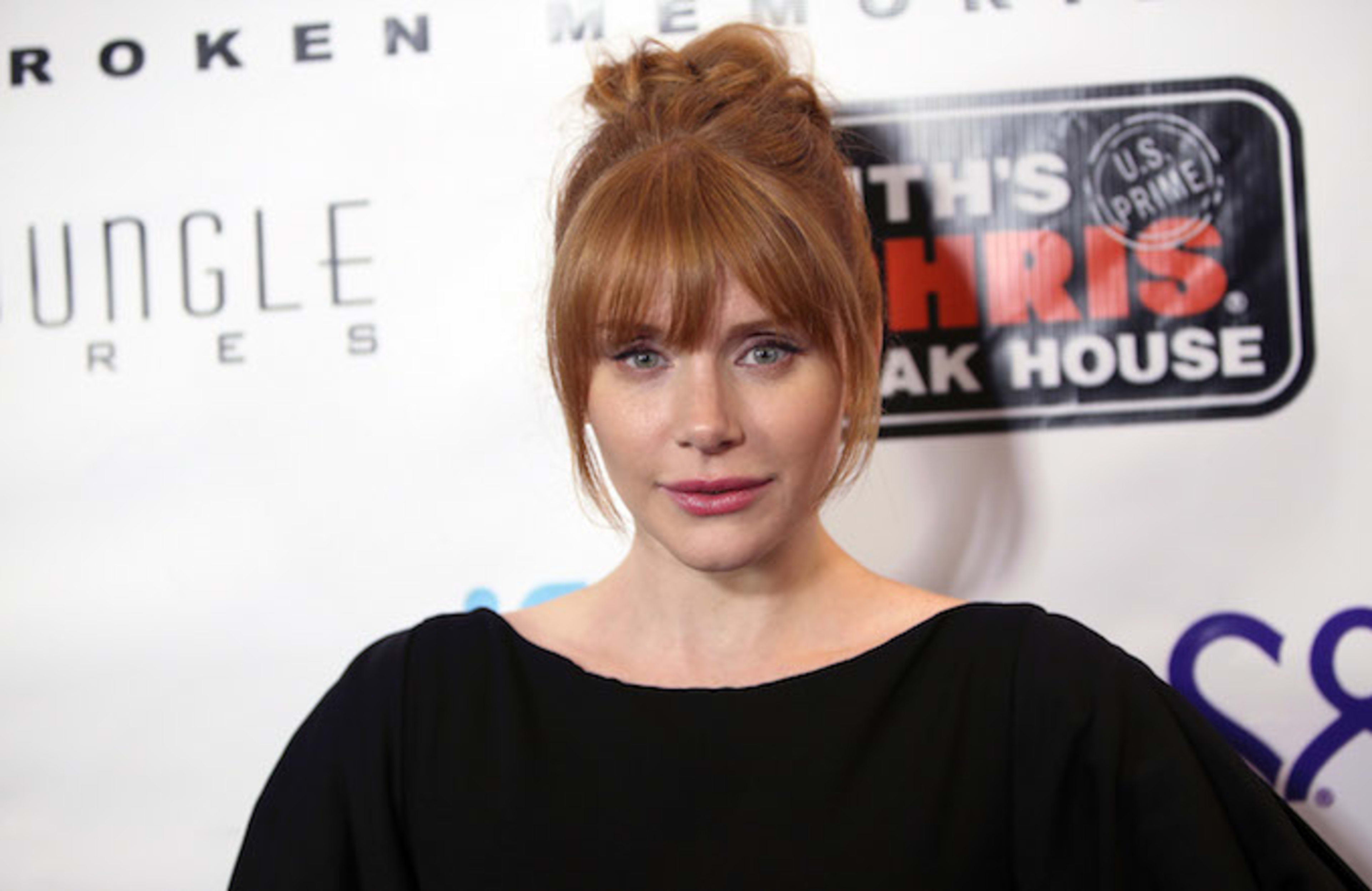 'Mandalorian' Director Bryce Dallas Howard Had to Remind Her Kids Daily ...