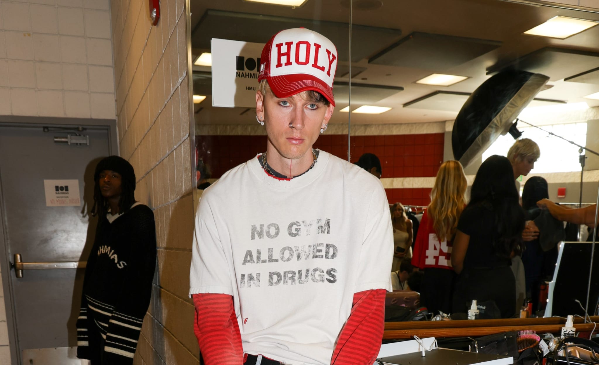 Machine Gun Kelly Introduces New Dentist-Made Fangs: 'Wit...