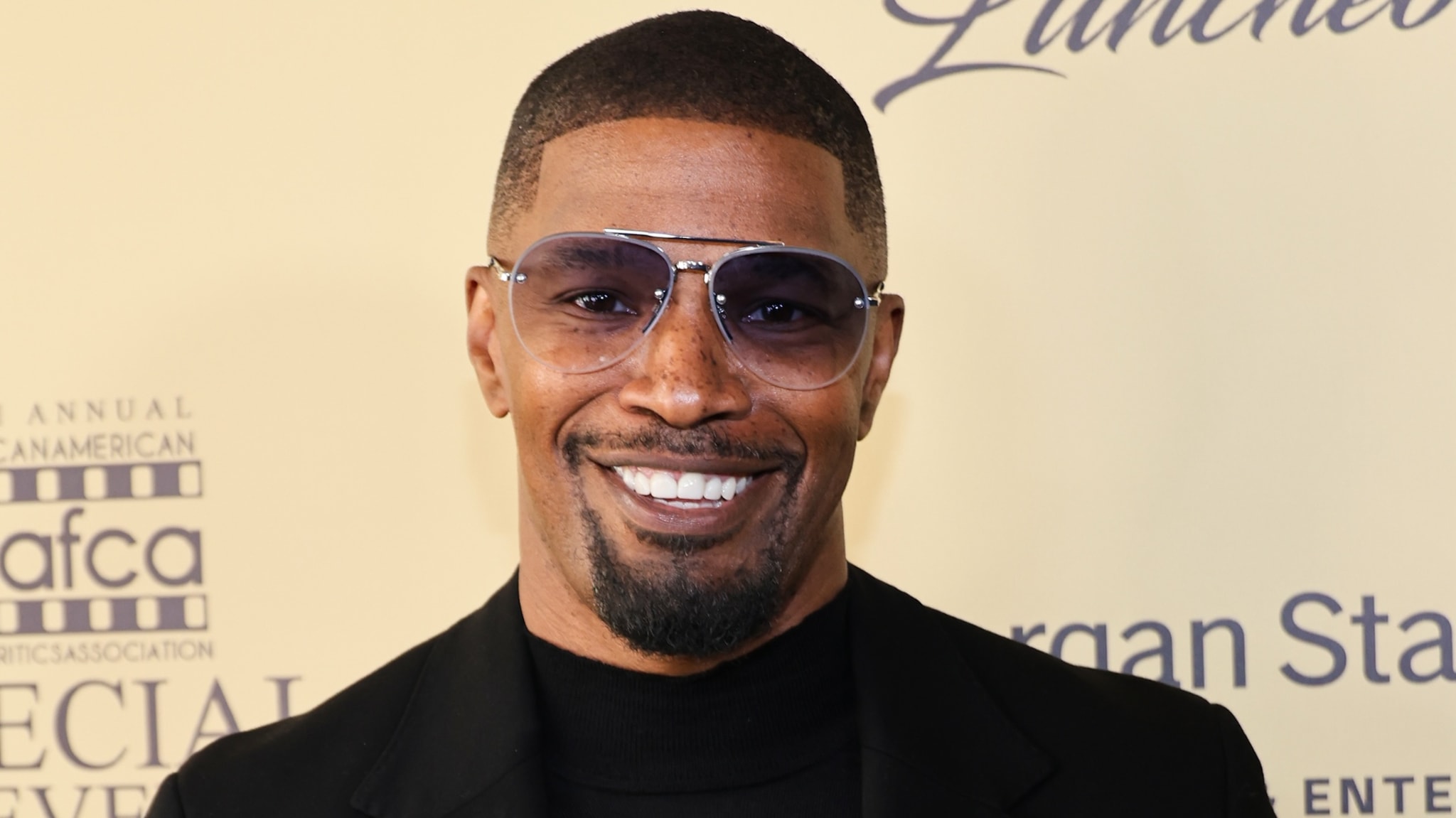 Jamie Foxx Shares Emotional Message After Returing to Stage for First ...