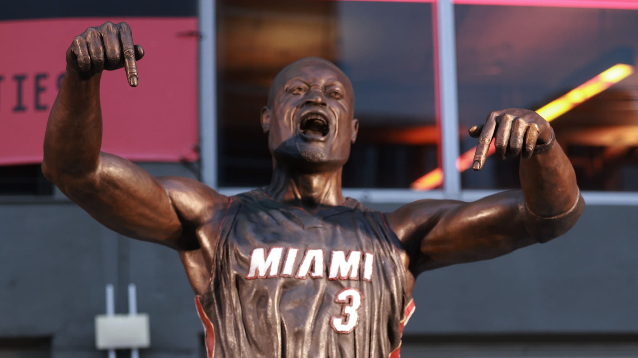 Dwyane Wade Defends Miami Heat Statue After Social Media ...