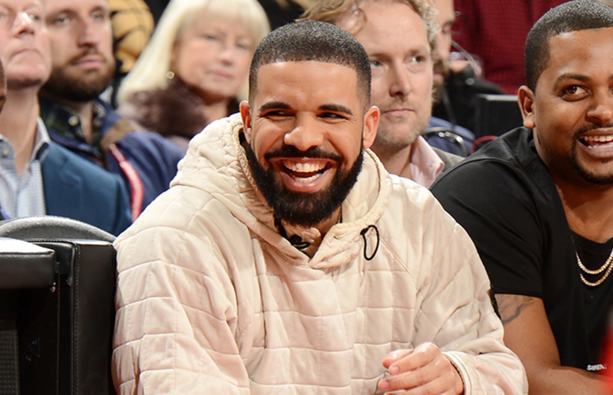 Drake's "God's Plan" Breaks Apple Music First Day Streami...