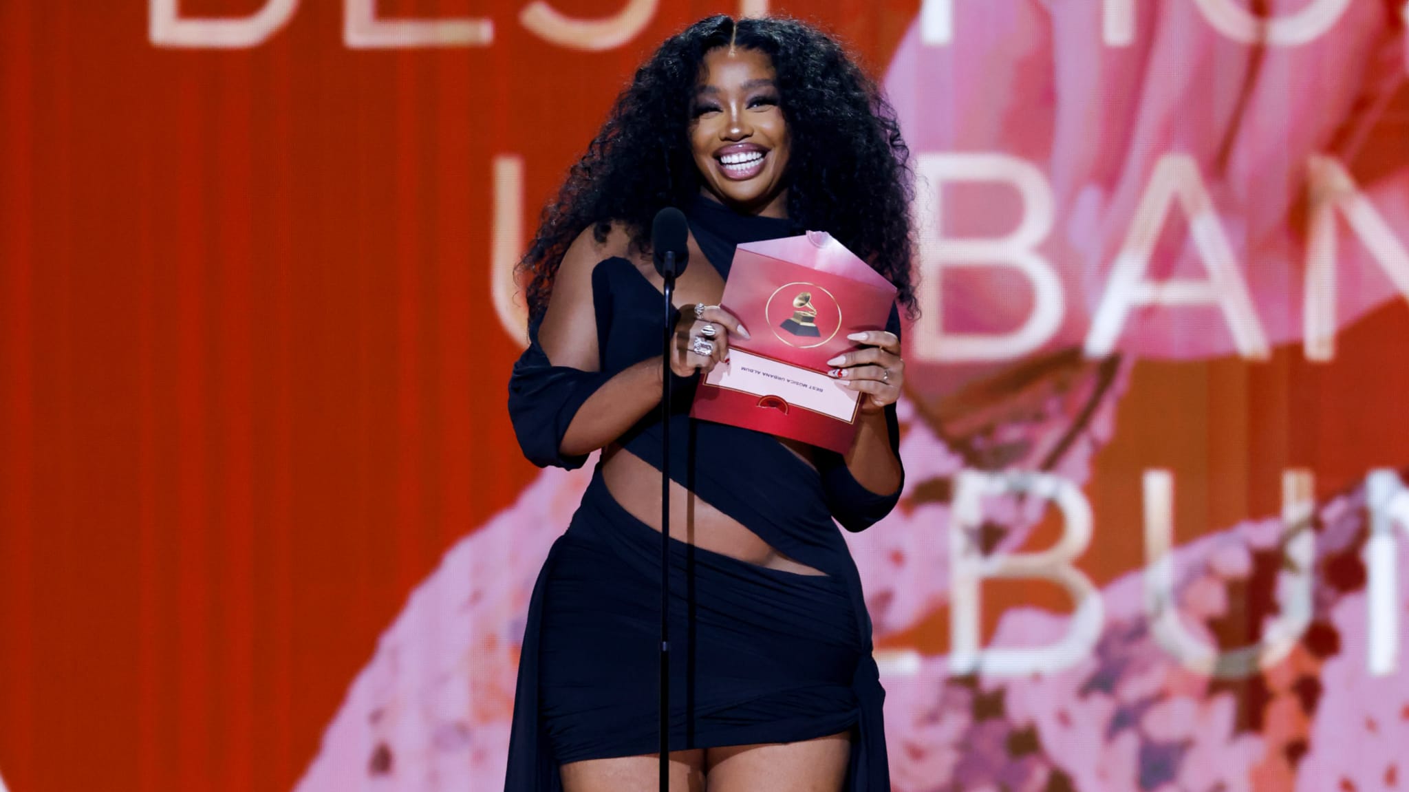 SZA's ‘SOS’ Returns to Top Spot on Billboard 200 Albums C...