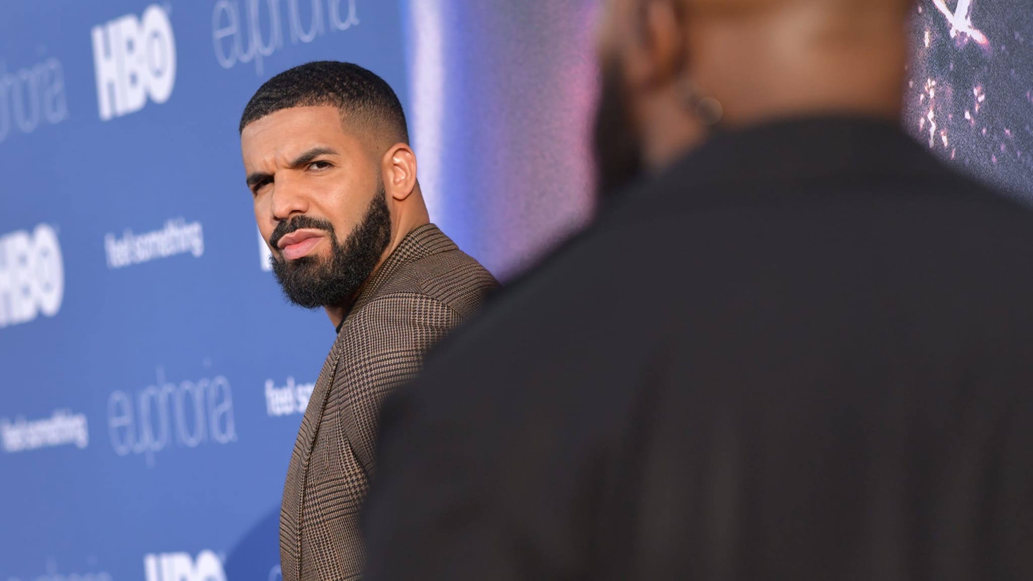 Drake Pays Tribute to Bow Wow While Celebrating Hot 100 F...
