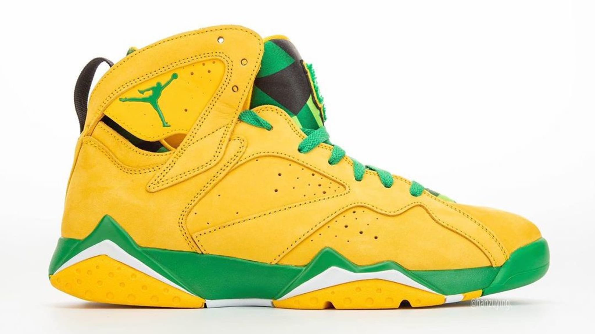 Closer Look at University of Oregon's New Air Jordan 7 PE...