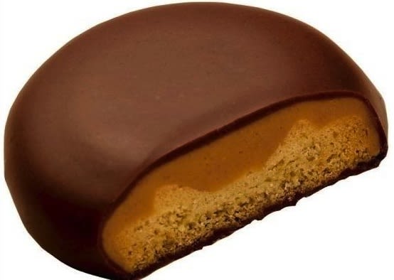 Tagalongs - The 15 Best Girl Scout Cookies of All Time | Complex