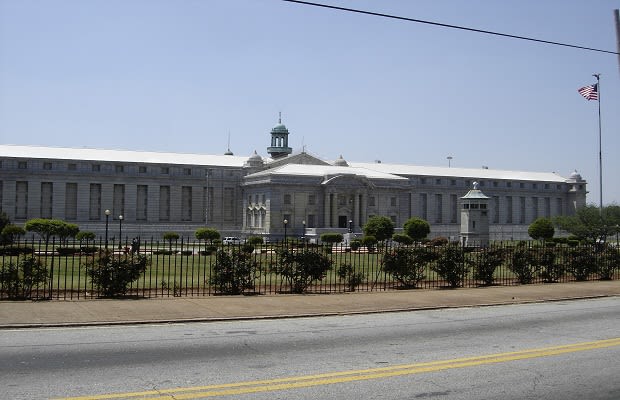 United States Penitentiary, Atlanta (USP Atlanta) - The 50 Craziest ...