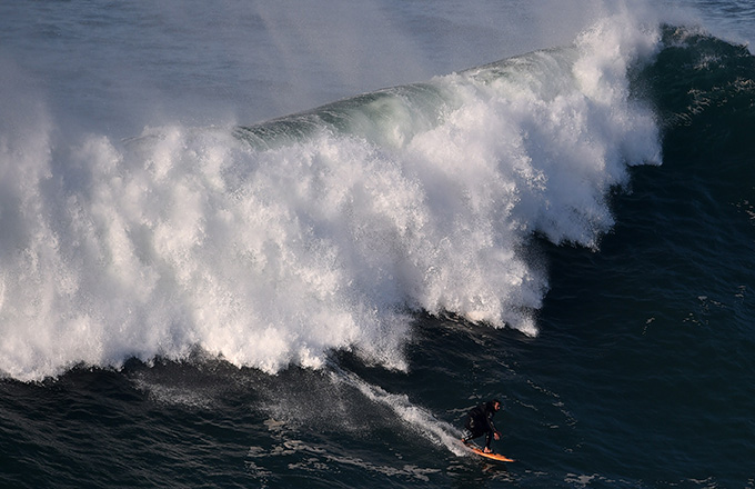 Brazilian Surfer Sets World Record for Riding 80-Foot Wave