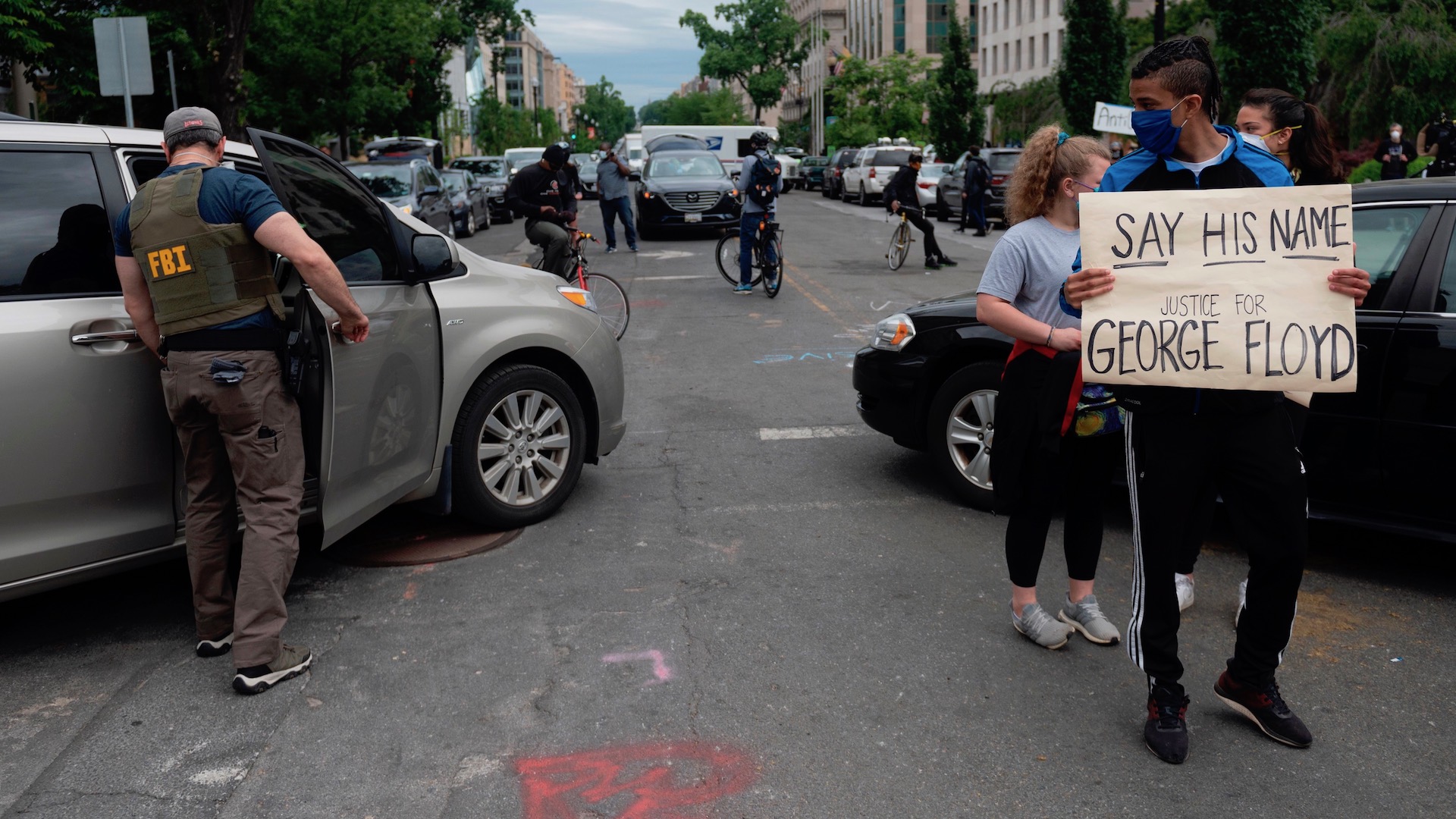 FBI's Twitter Mentions Flooded With Videos Showing Police Violence ...