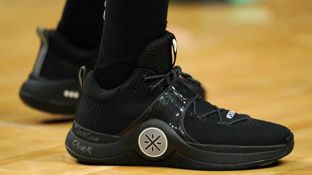 Dwyane Wade Honors Parkland Shooting Victim With These Way of Wades