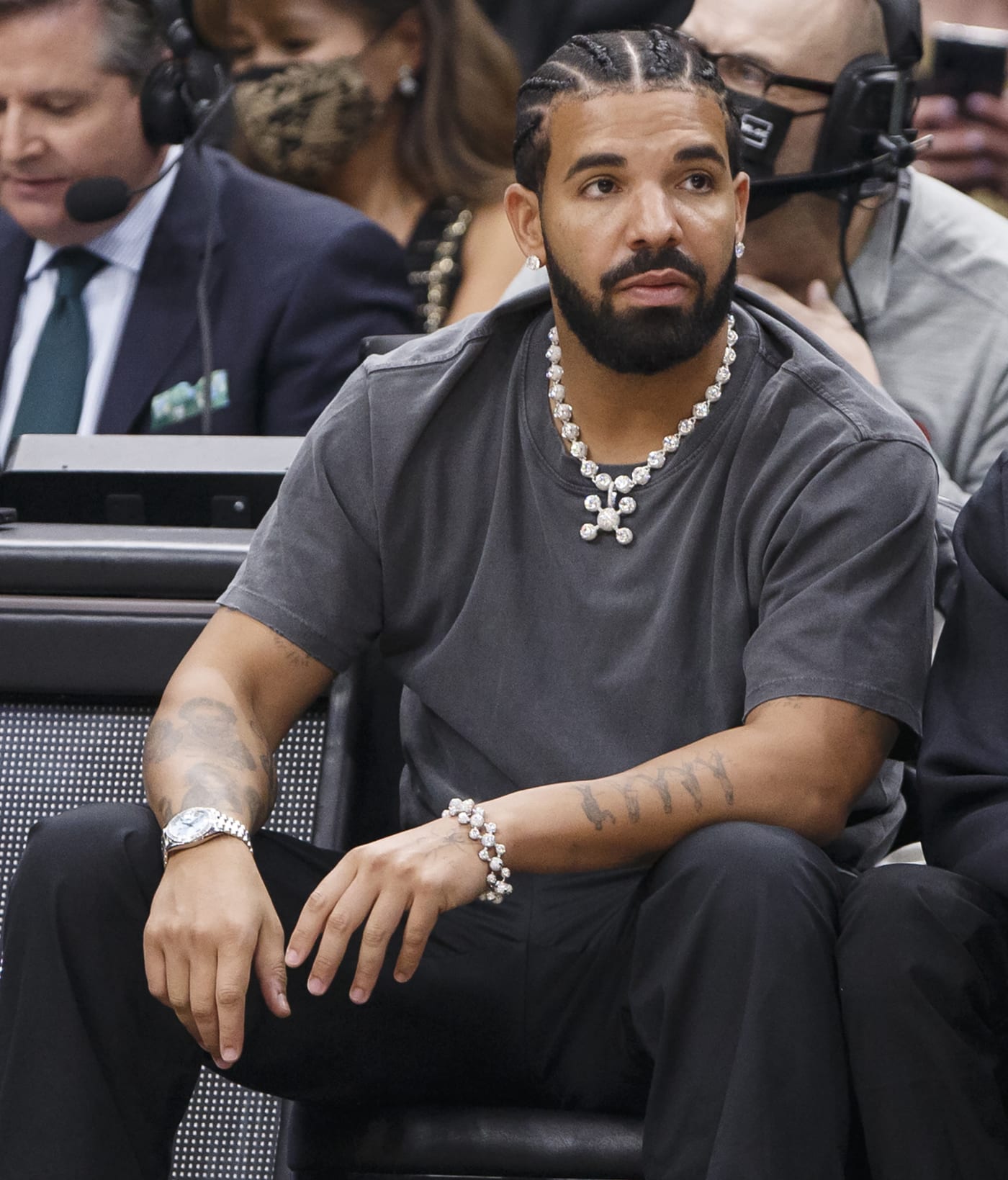 Y'all remember when Frank Ocean tried to sell a 2 MILLION DOLLAR Homer ...