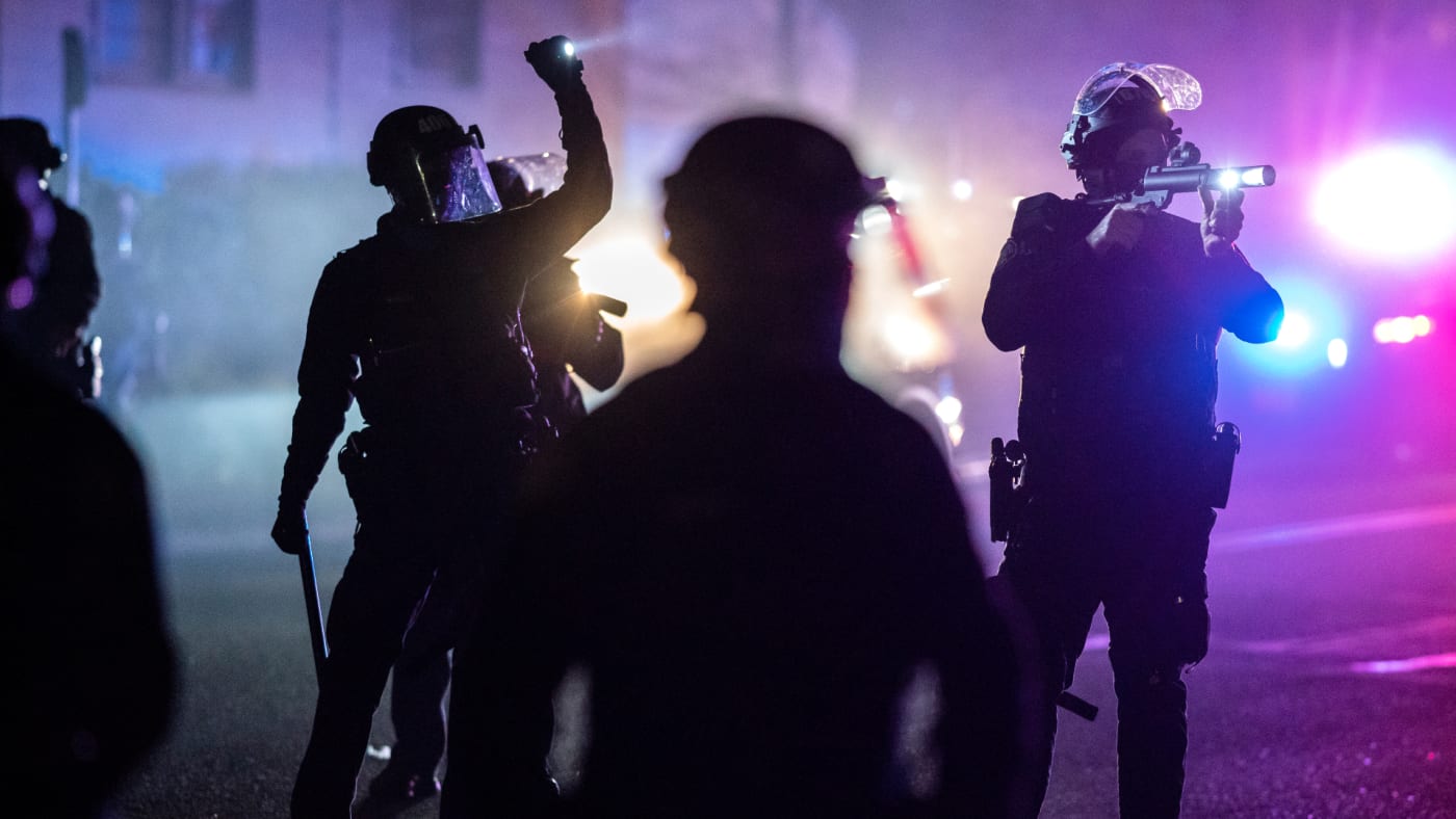 Portland Police Crowd Control Unit Resigns After Grand Jury Indicts Cop ... Portland Police Crowd Control Unit Resigns After Grand Jury Indicts Cop ...