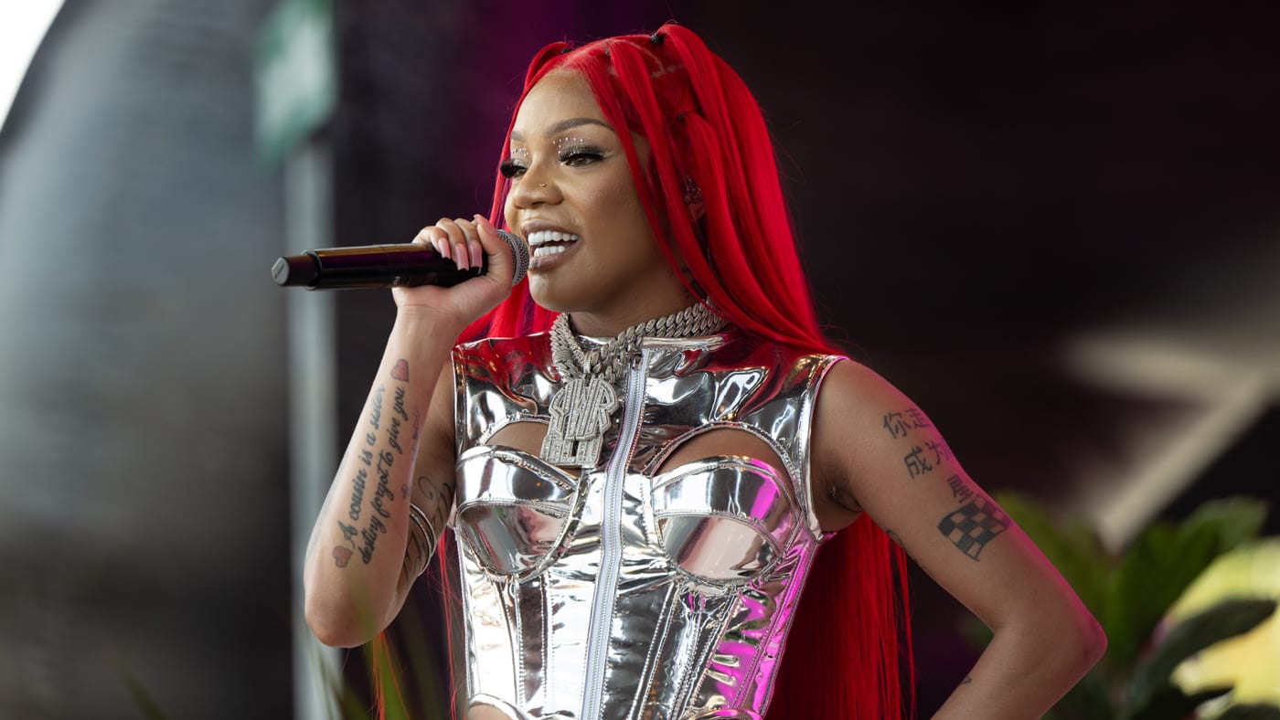 GloRilla Argues ‘Being da Smartest Person in da Room Is Not a Flex ...