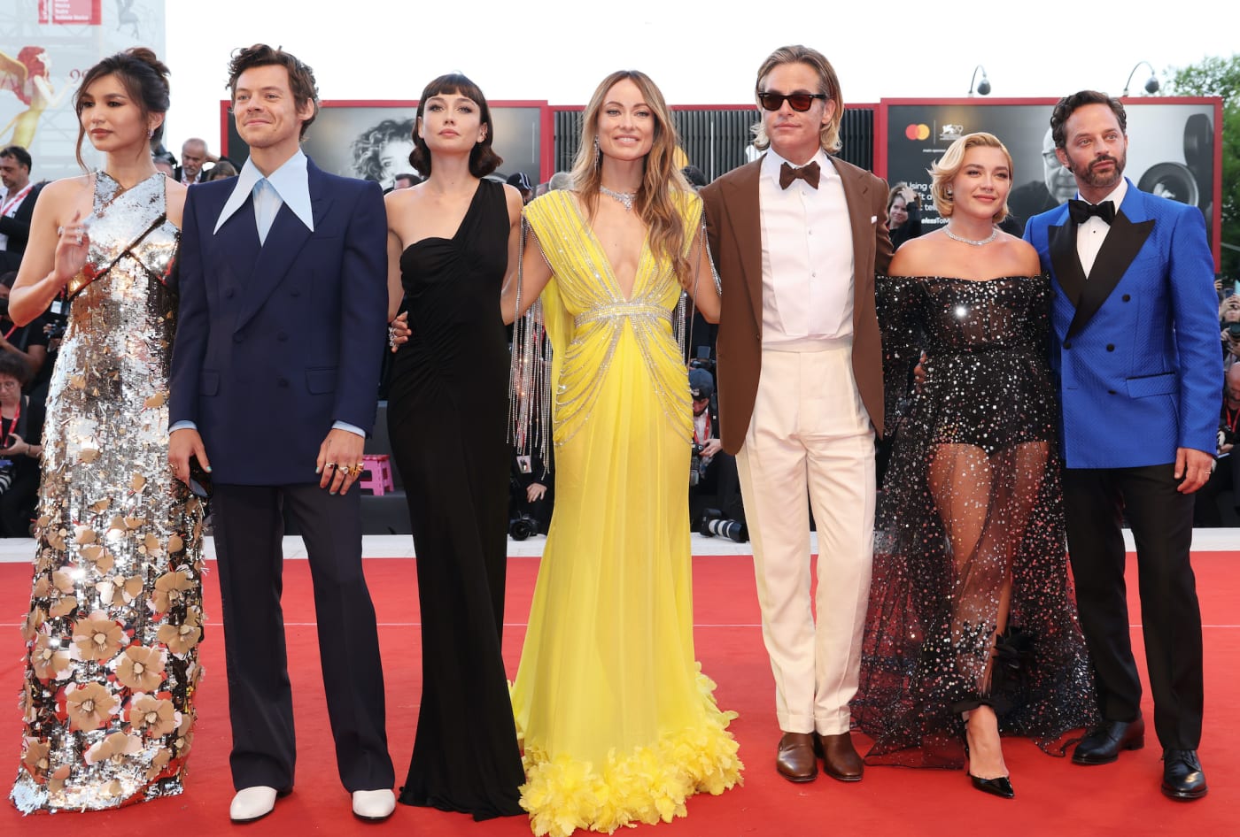 ‘dont Worry Darling Controversy And Drama Explained Complex