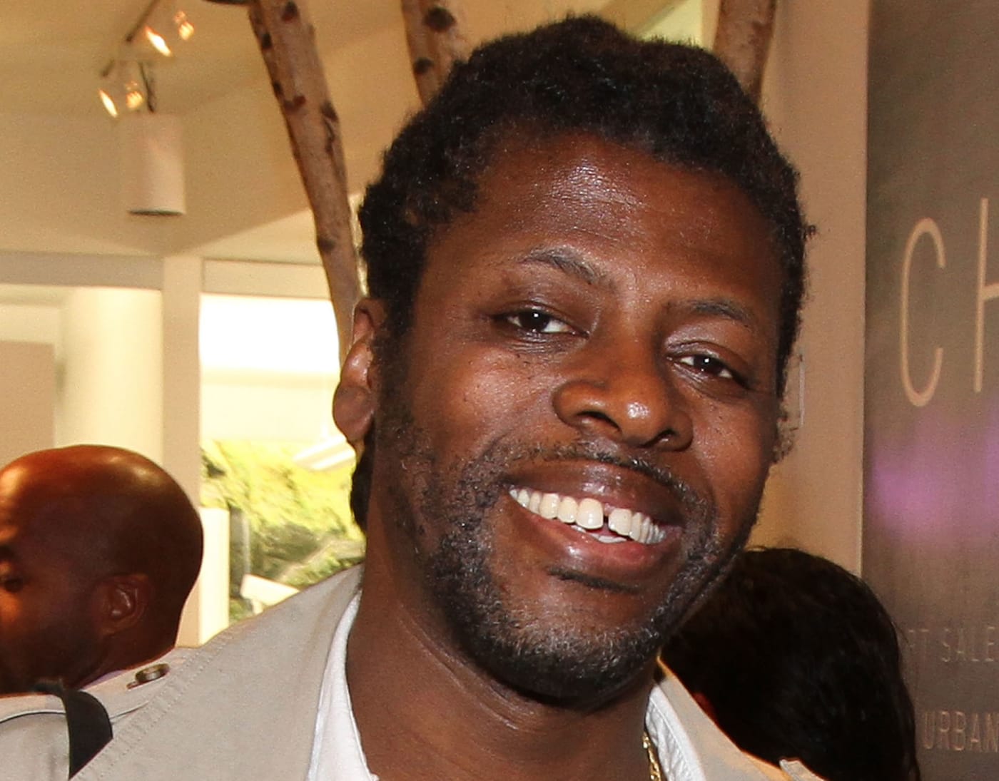 Chi Modu, Legendary Hip-Hop Photographer, Dead at 54 | Complex