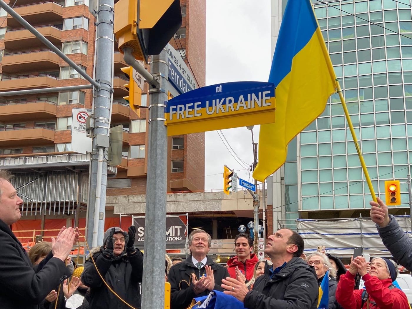 Toronto Unveils “Free Ukraine” Street Signs Outside of Russian ...