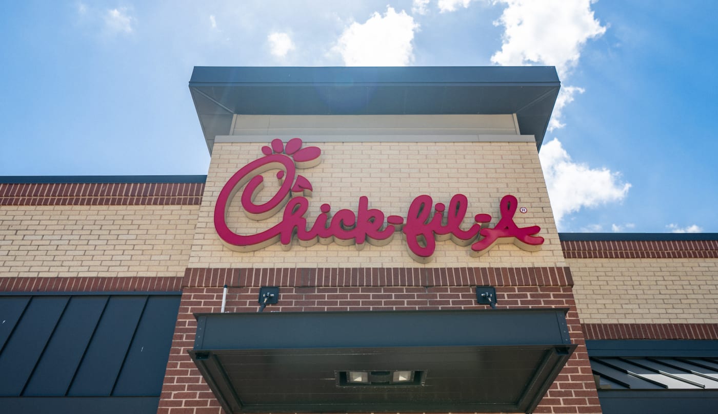 Chick-fil-A Criticized for Offering to Pay ‘Volunteers’ in Food | Complex