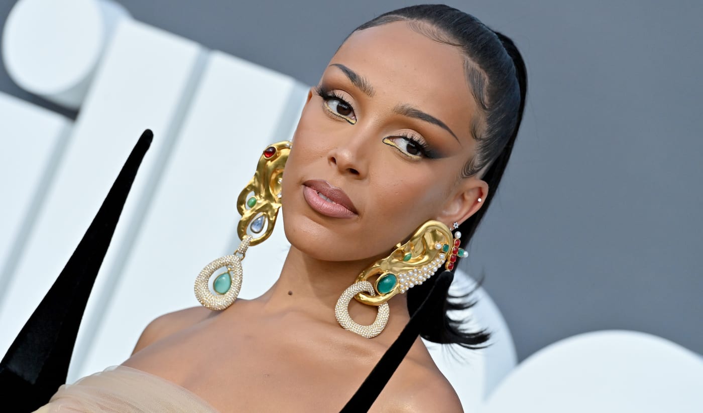 Doja Cat on Why She Shaved Her Head and Eyebrows, Doesn’t Like Hair ...