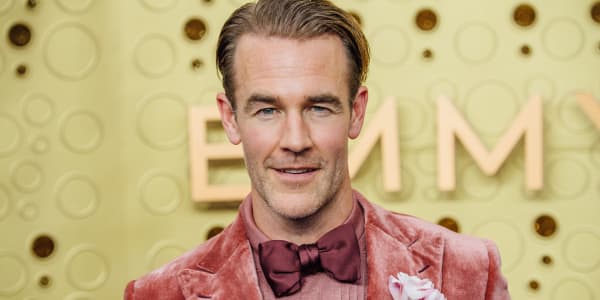 James Van Der Beek Says Daughter Uses ‘dawsons Creek Crying Meme On Him Complex