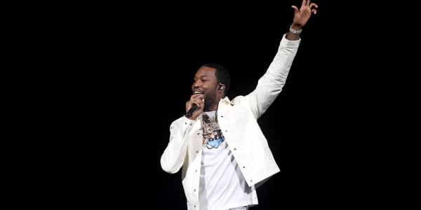 Meek Mill Reveals Date & Cover Art for New ‘Expensive Pain’ Album | Complex
