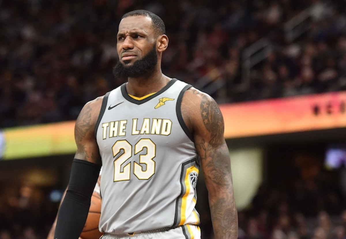 Cleveland Gets 3 Billboards Telling LeBron to Sign With the 76ers | Complex