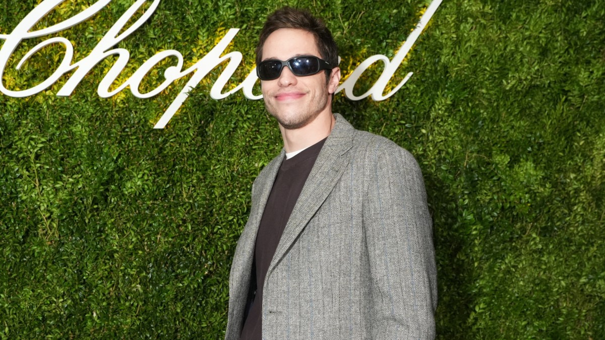 Pete Davidson Seemingly Gets Tattoos Dedicated to Kim Kardashian ...