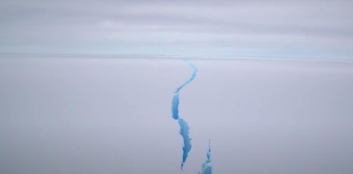 Giant Iceberg Twice the Size of NYC Breaks Off Ice Shelf in Antarctica ...