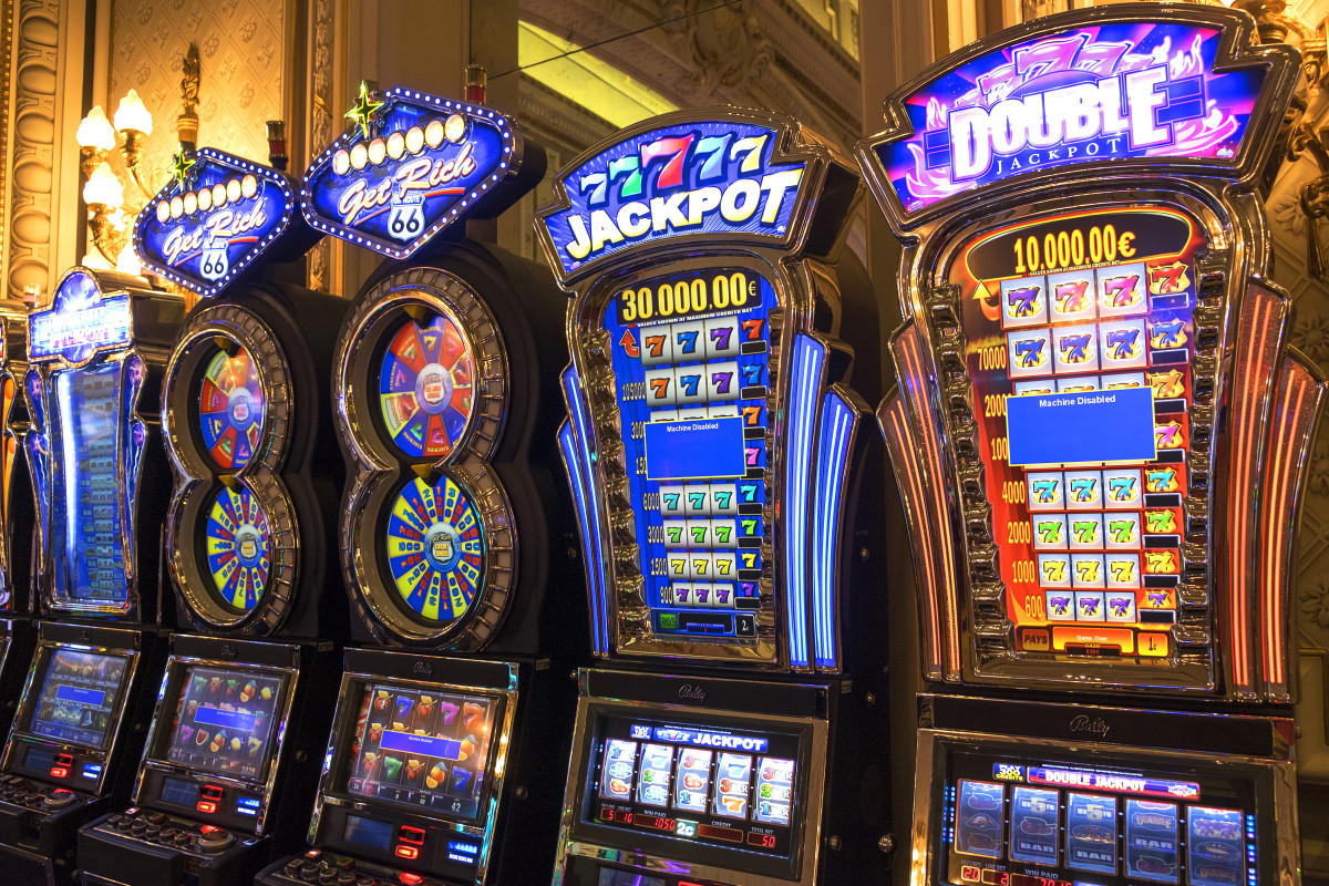 Iowa Man Got in Fight With Gambling Machine | Complex