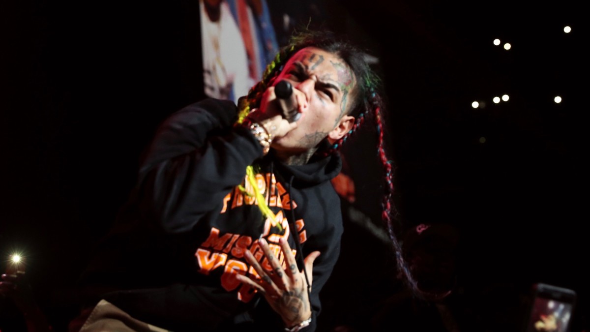 6ix9ine Delivers Sophomore Album ‘TattleTales’ | Complex