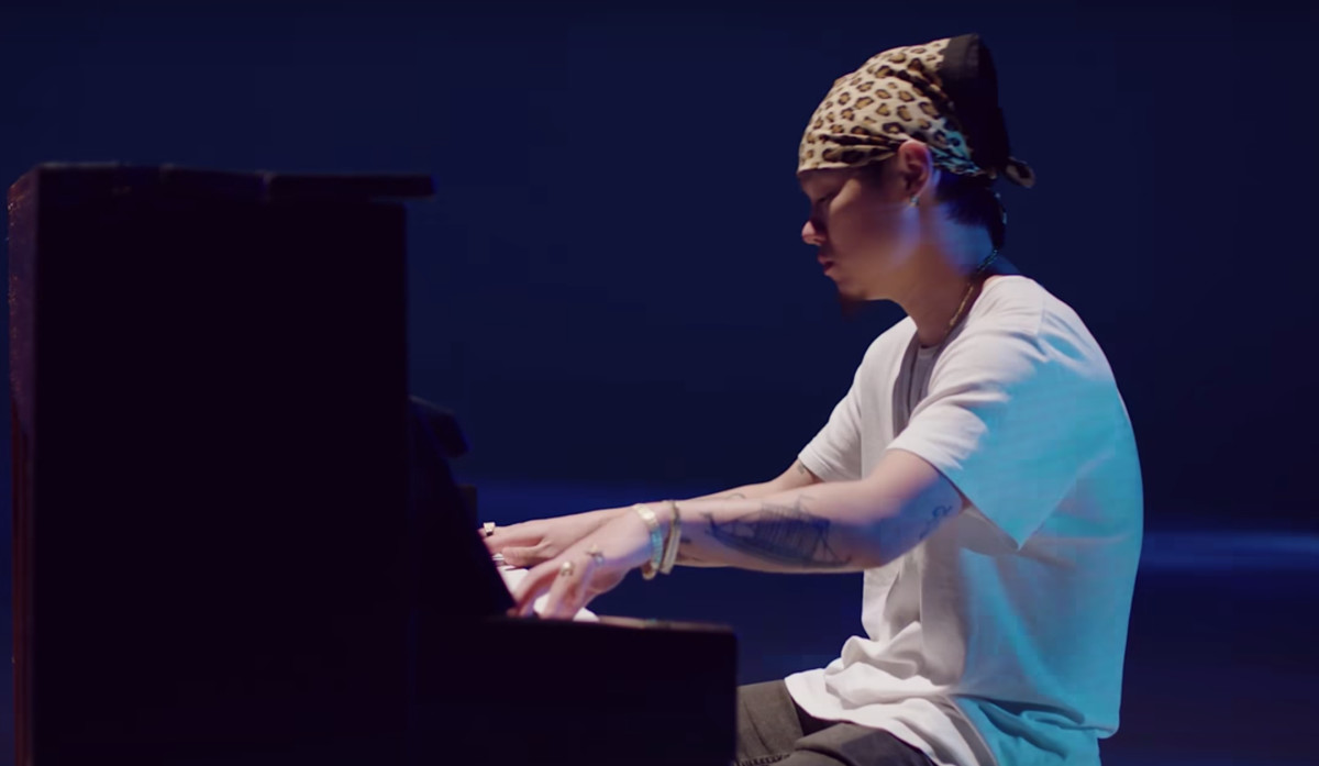 Watch Bohan Phoenix’s Fiery, Interactive “OVERSEAS” Video | Complex