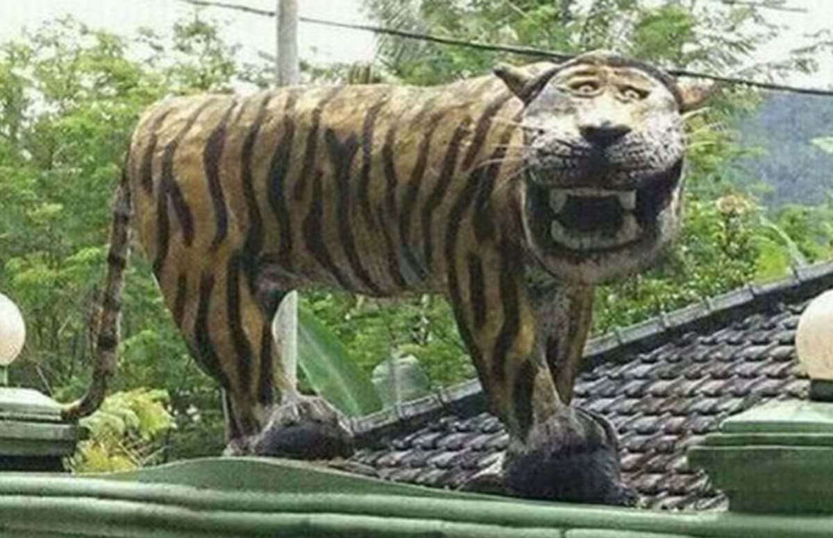Tiger Statue Destroyed Because People Kept Mocking It Online | Complex