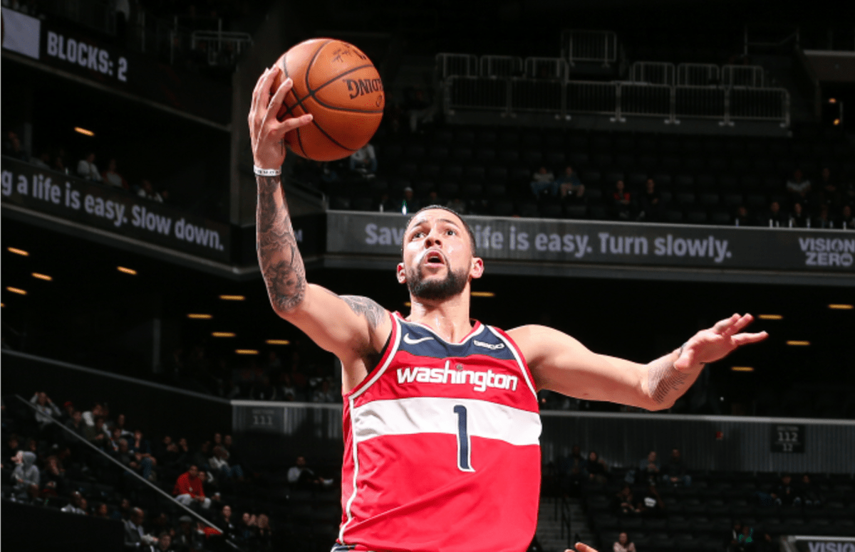 Houston Rockets Sign Austin Rivers | Complex