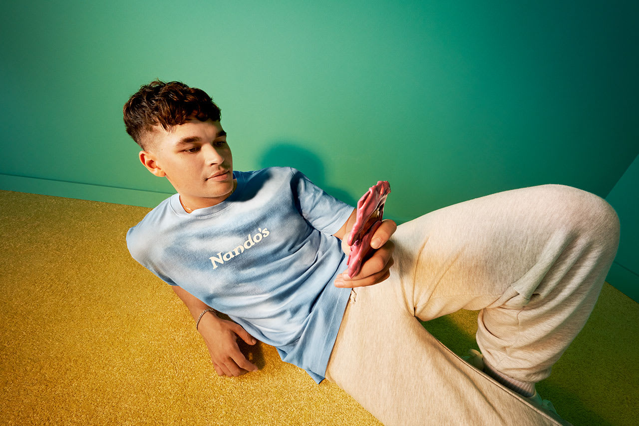 Nando’s Drops ‘Extra Hot’ Heat-Reactive Capsule | Complex